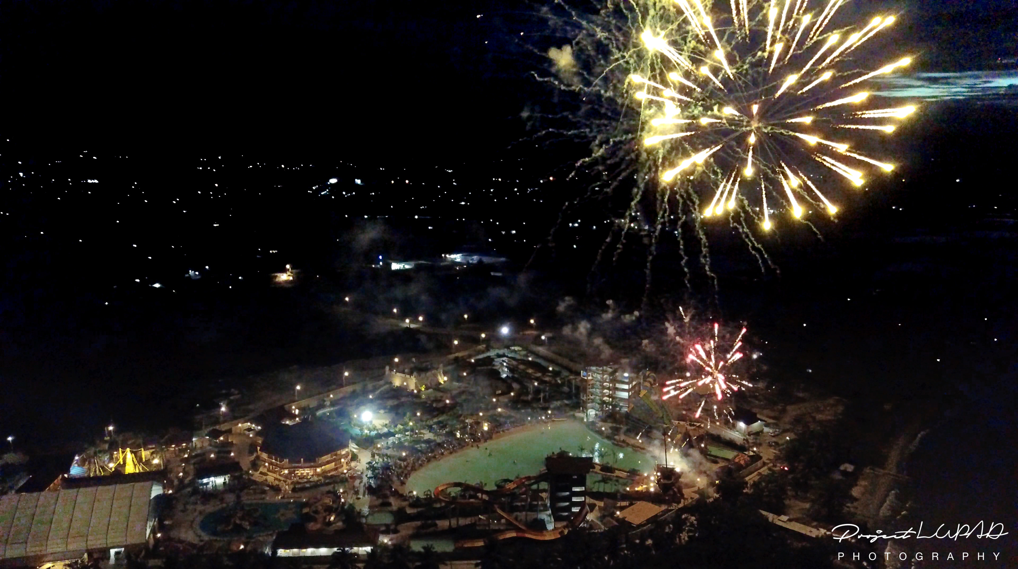 PHOTOS: Splashtacular Yearend Fireworks at Seven Seas Waterpark
