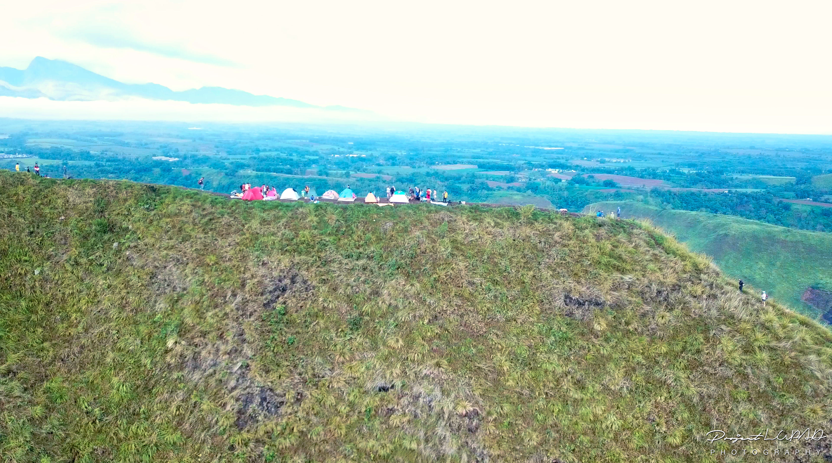 PHOTOS: Breathtaking Panimahawa Ridge Above the Clouds