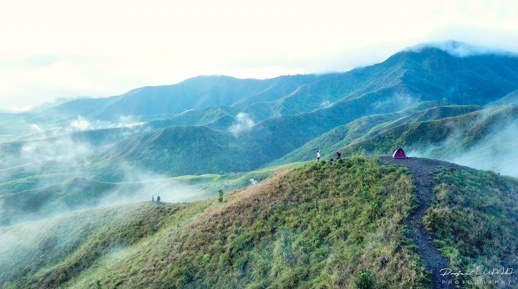 PHOTOS: Breathtaking Panimahawa Ridge Above the Clouds