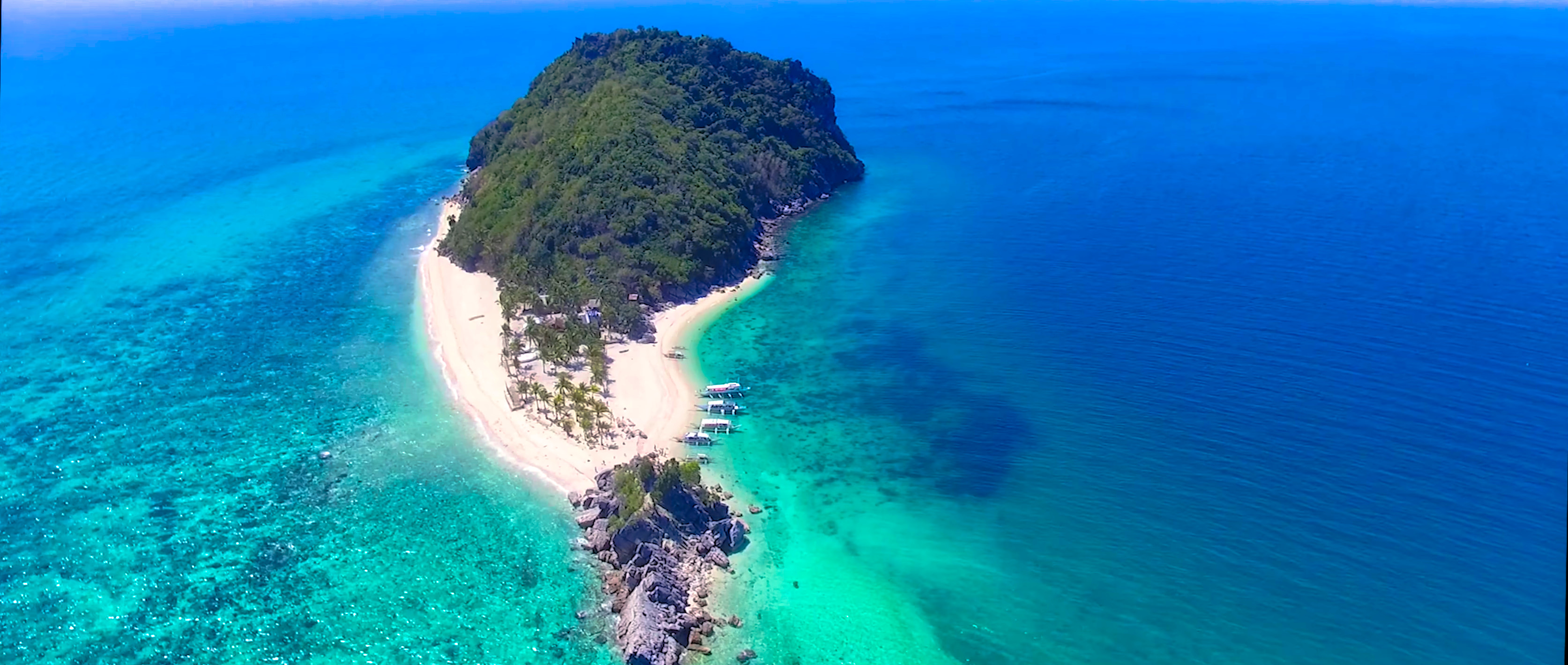 VIDEO: Magnificent Aerial View of Concepcion and Carles Islands