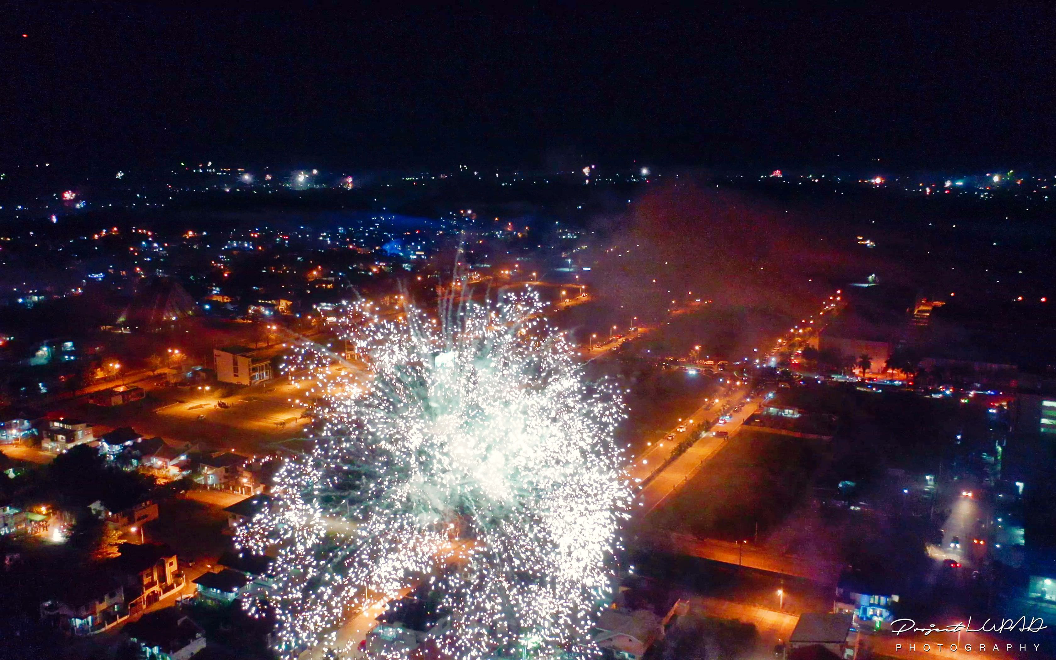 PHOTOS: 2019 New Year's Eve Fireworks Aerial View in the Philippines