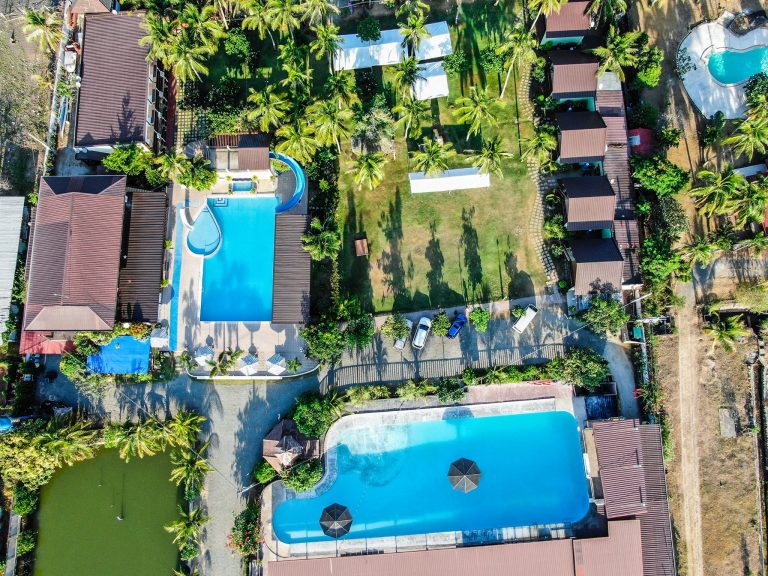 Calubcub Bay Resort & Restaurant