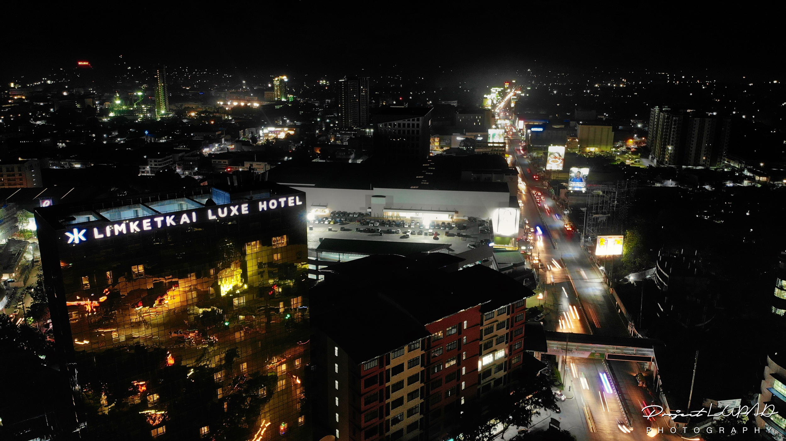 CM Recto Avenue in CDO at Night as of October 2019