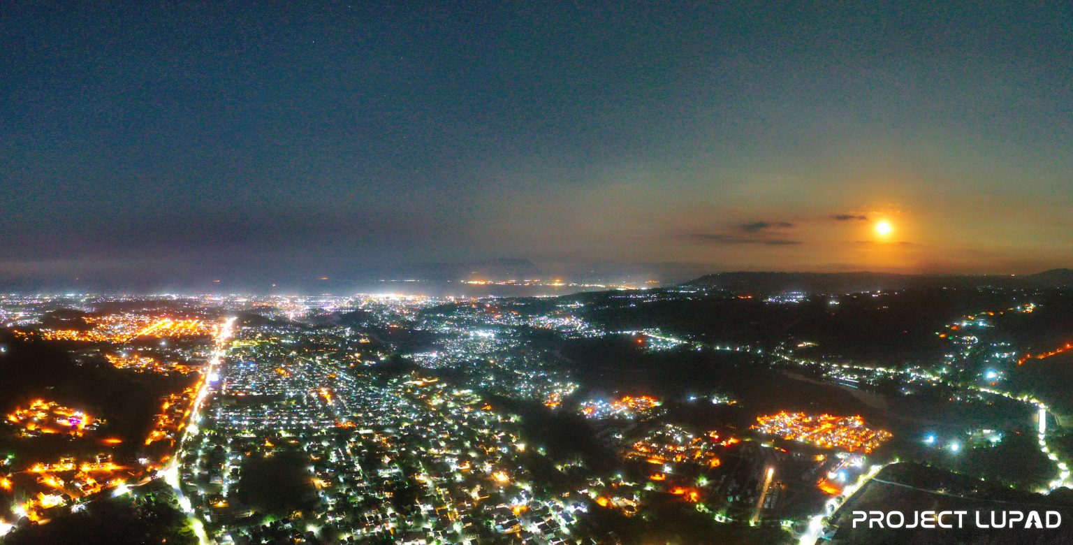 Biggest Supermoon in 2020 Brightens Up the Philippine Skies Tonight
