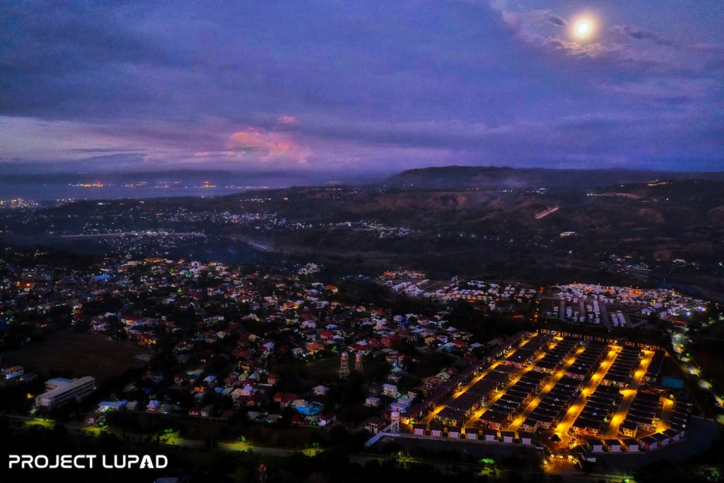 Rise of the Supermoon 2020 in the Philippines Tonight