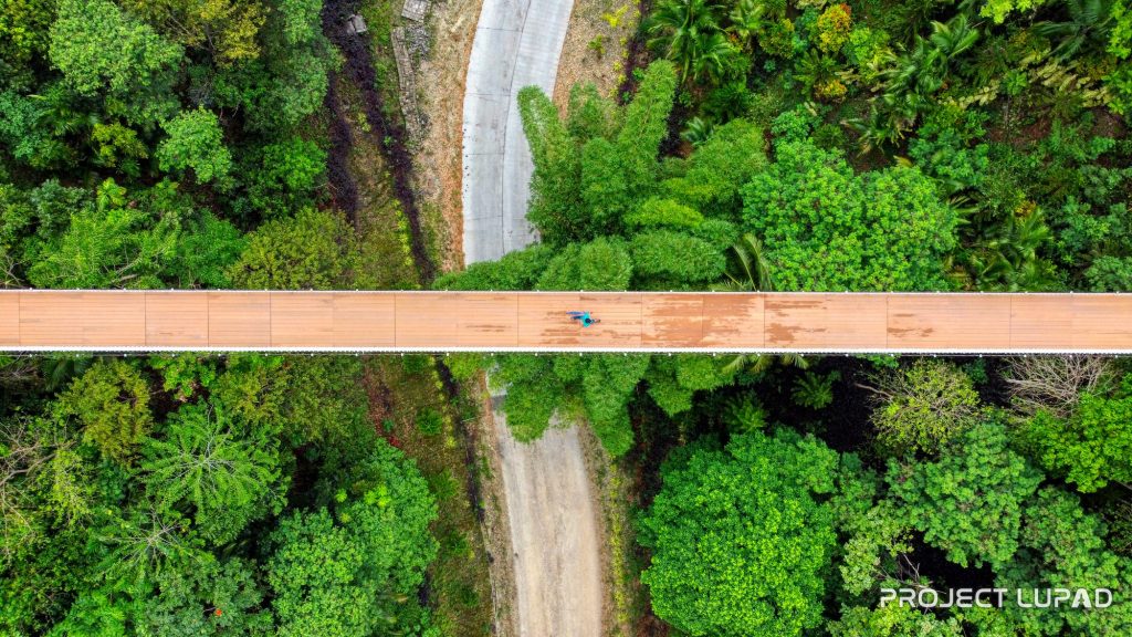 Skye Walk Hanging Bridge is Now Open at Amaya View in CDO