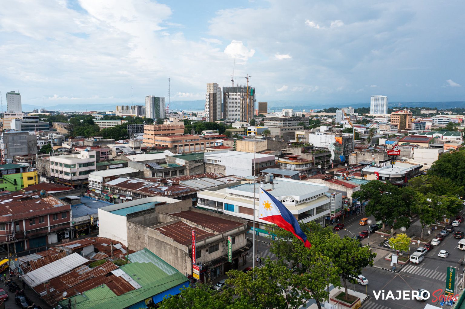 Half-Mast PH Flag in Divisoria CDO to Mourn Noynoy Aquino's Death