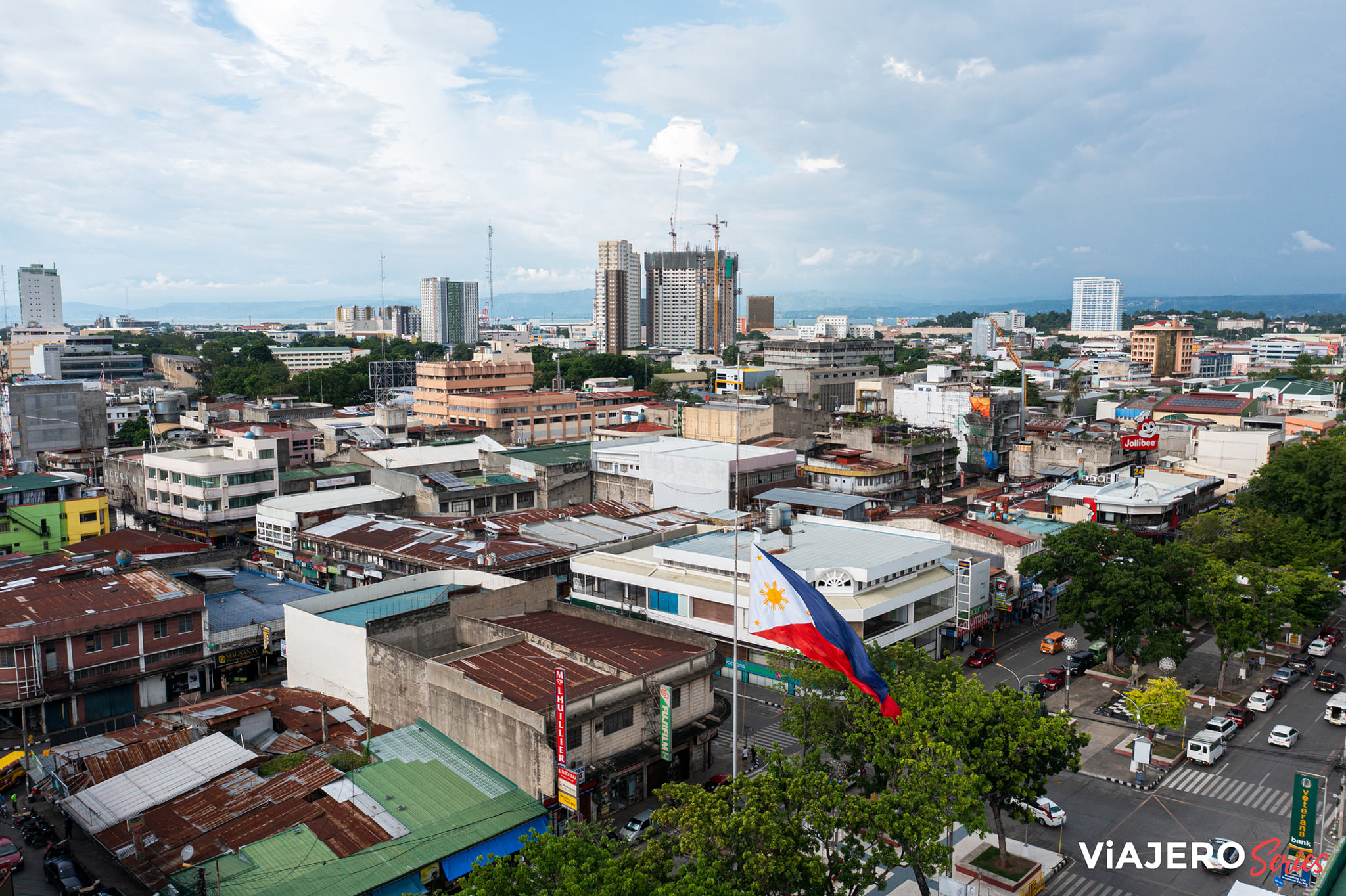 Half-Mast PH Flag in Divisoria CDO to Mourn Noynoy Aquino's Death