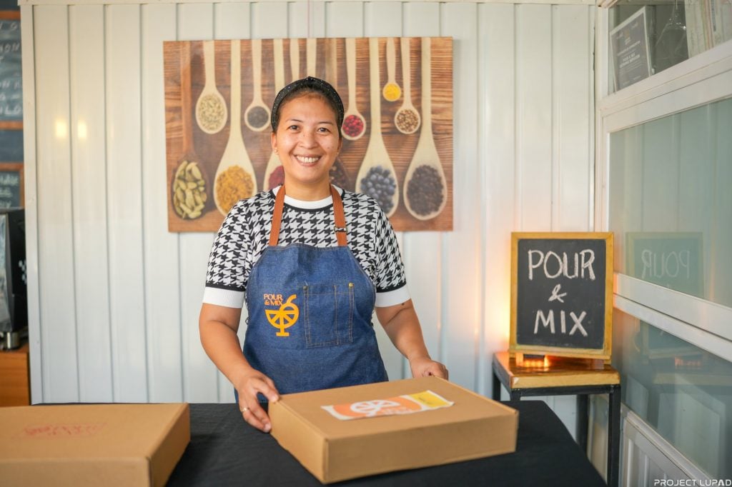 Saving Money, Time and Eating Healthy with Pour & Mix Meal Kits