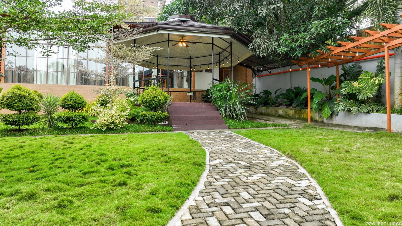 Relax and Unwind with Scenic View at Seriva Mountain Resort