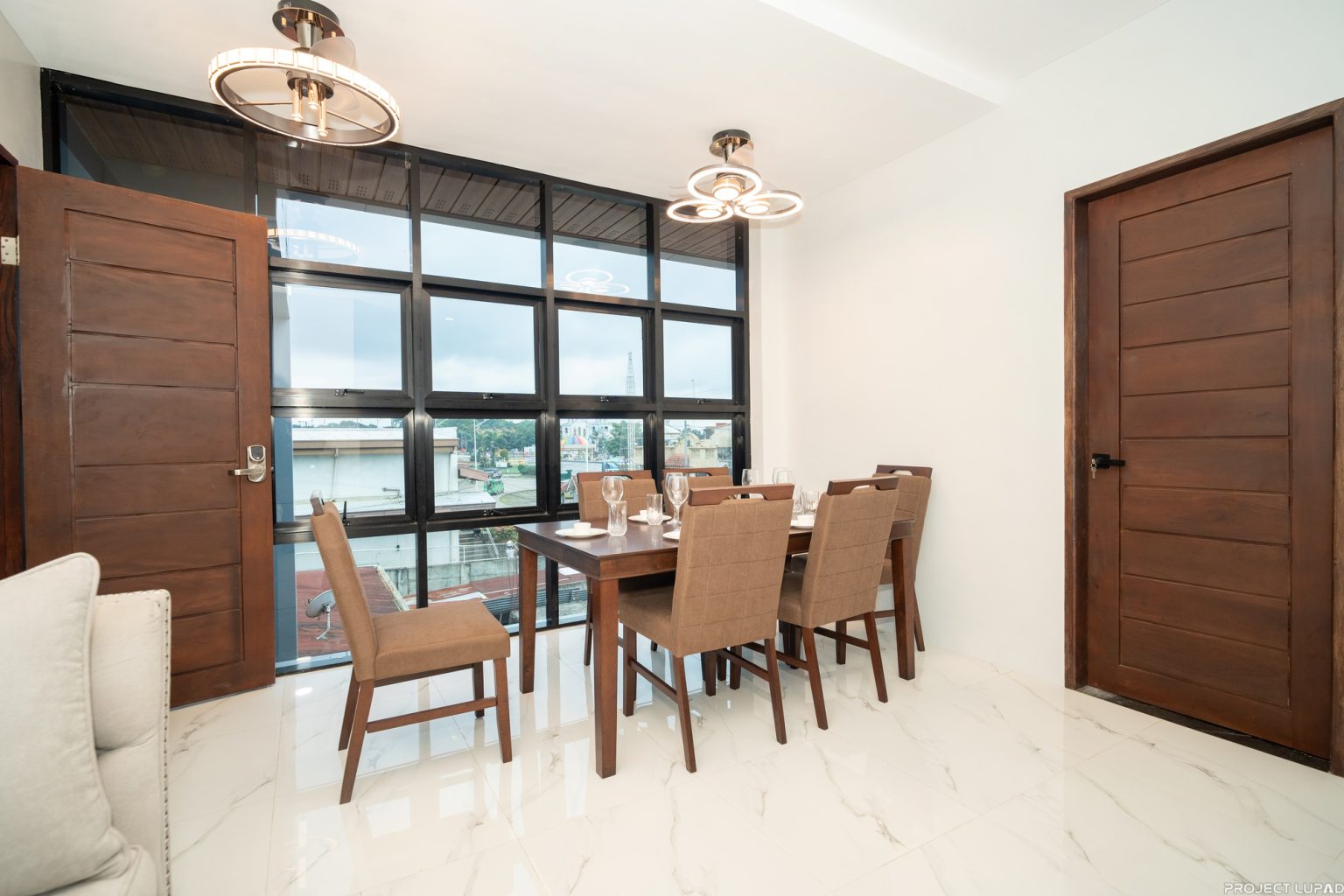 New KJS Grandè Inn Manolo Fortich: Rates, Rooms, and Location